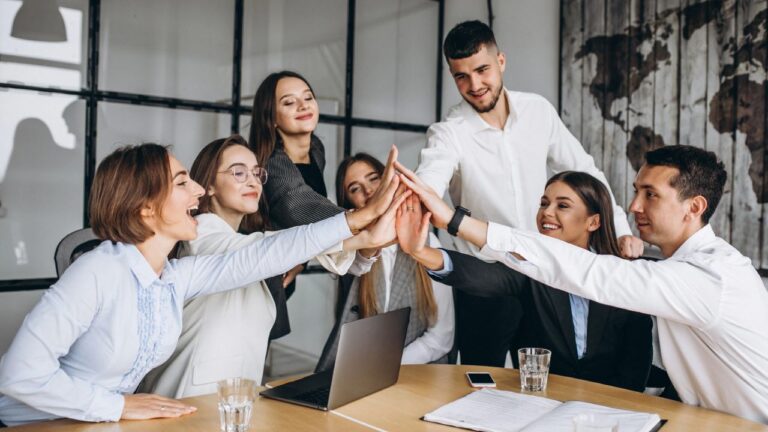 How to Create a Positive Organizational Culture [Top 5 Strategies]